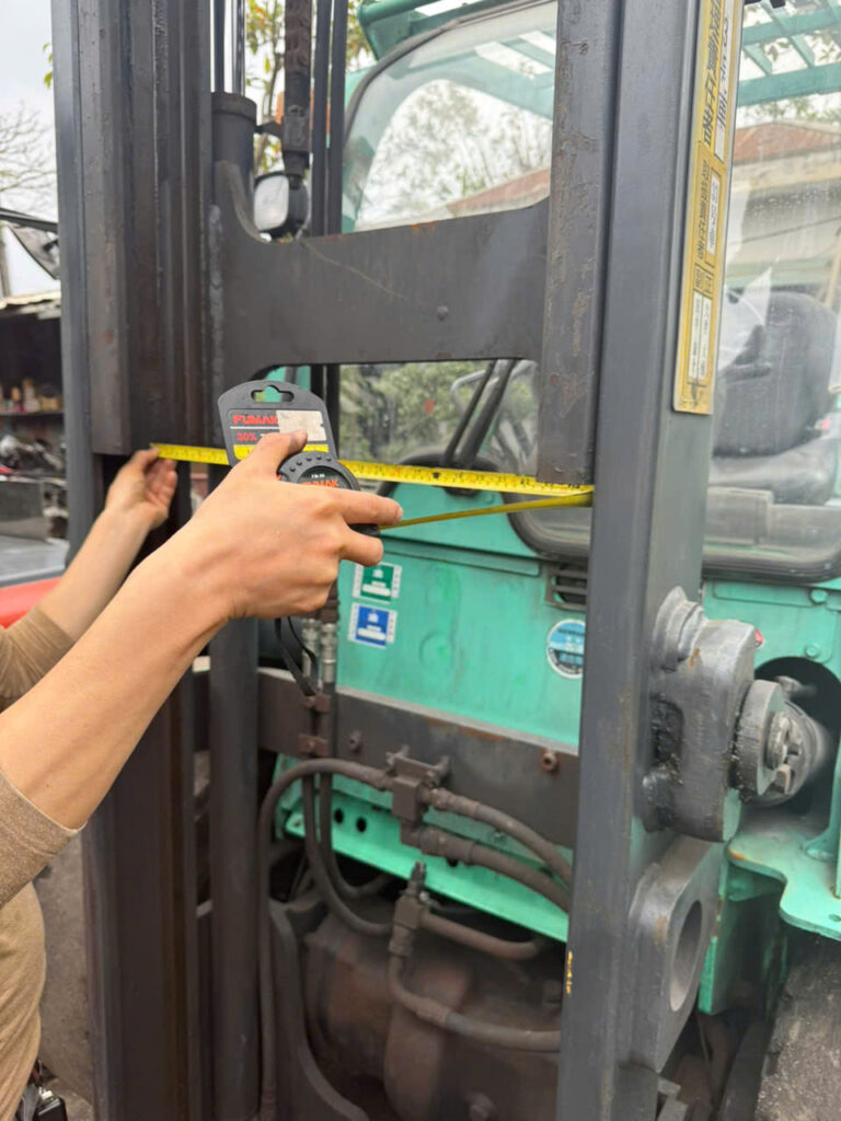 KÍCH THƯỚC CHIỀU RỘNG THÁP NÂNG CÁC LOẠI XE NÂNG PHỔ BIẾN KOMATSU ...